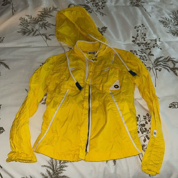 Converse | Jackets & Coats | Yellow Converse Rain Jacket Womens Xs ...